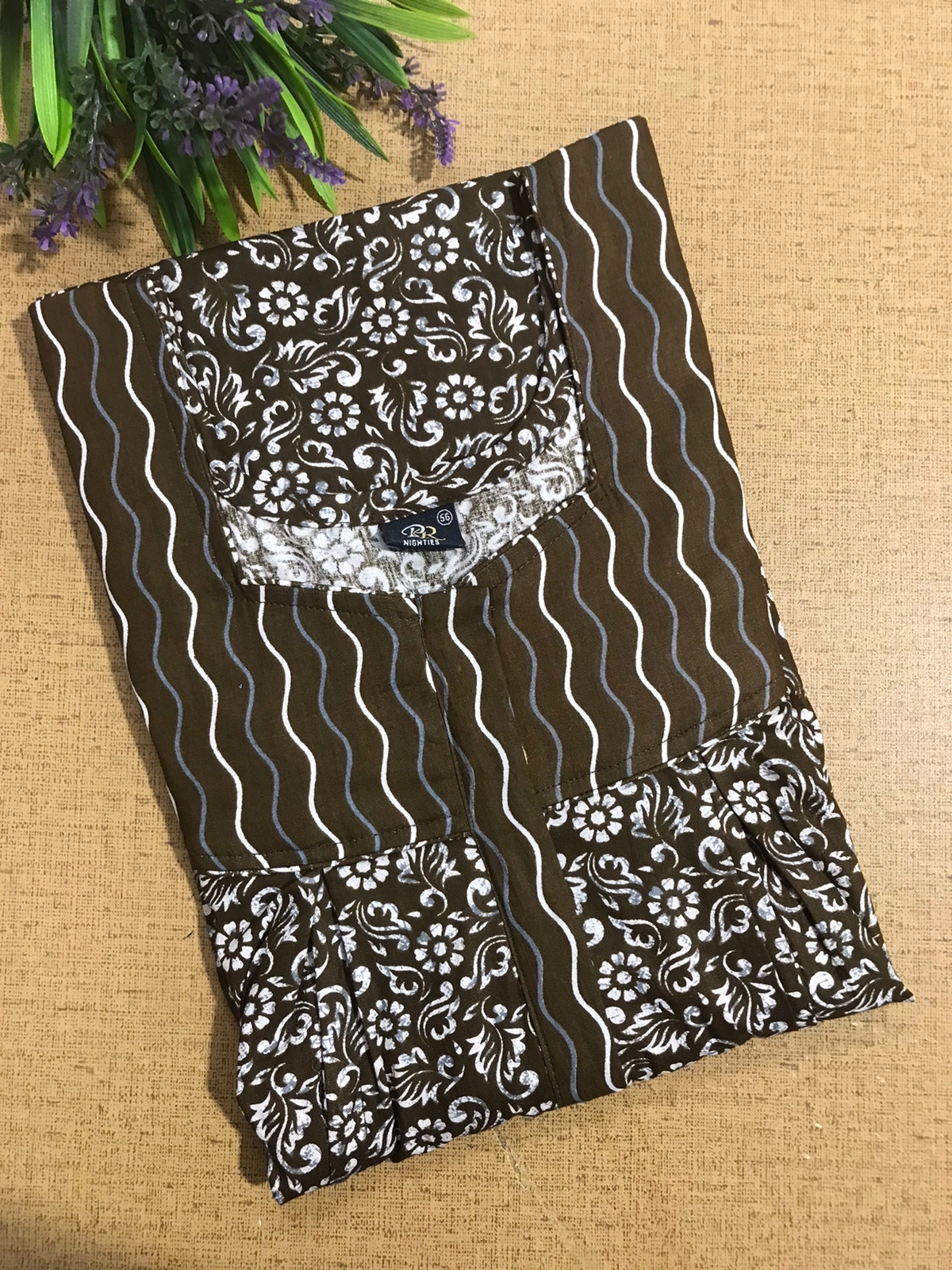 Cotton Feeding Nighty With Two Side Vertical Zip and Single Centre Zip ...
