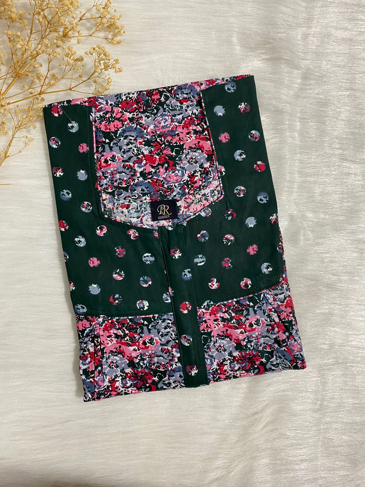 Cotton Feeding Nighty With Two Side Vertical Zip and Single Centre Zip ...